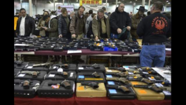 Nation's Gun show in VA draws in thousands of gun buyers
