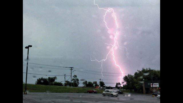 What causes the different color of lightning?
